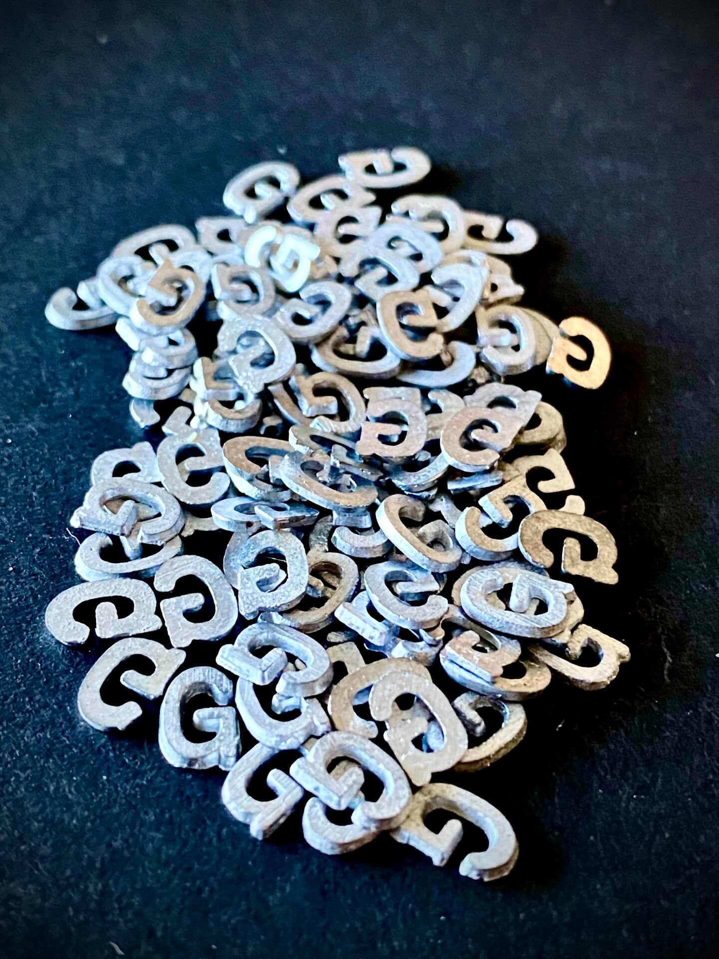 UNMOUNTED LEAD FIGURES PACK OF 100- Magic X-ray Markers